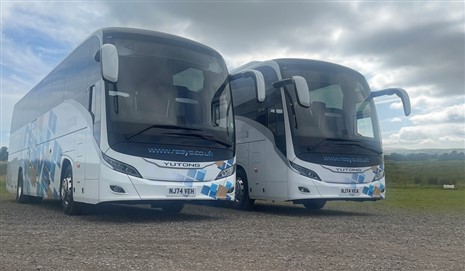 Executive Coaches from 34 to 53 Seats